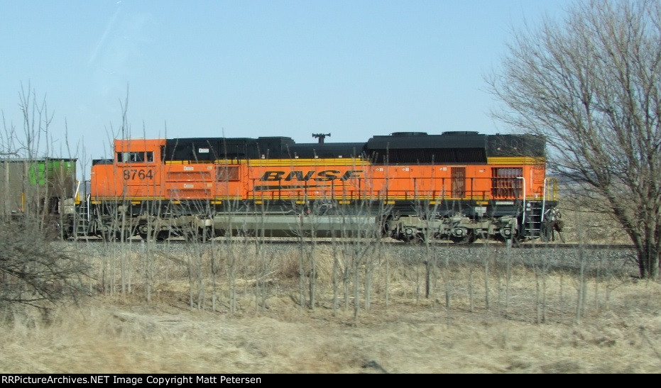 BNSF 8764